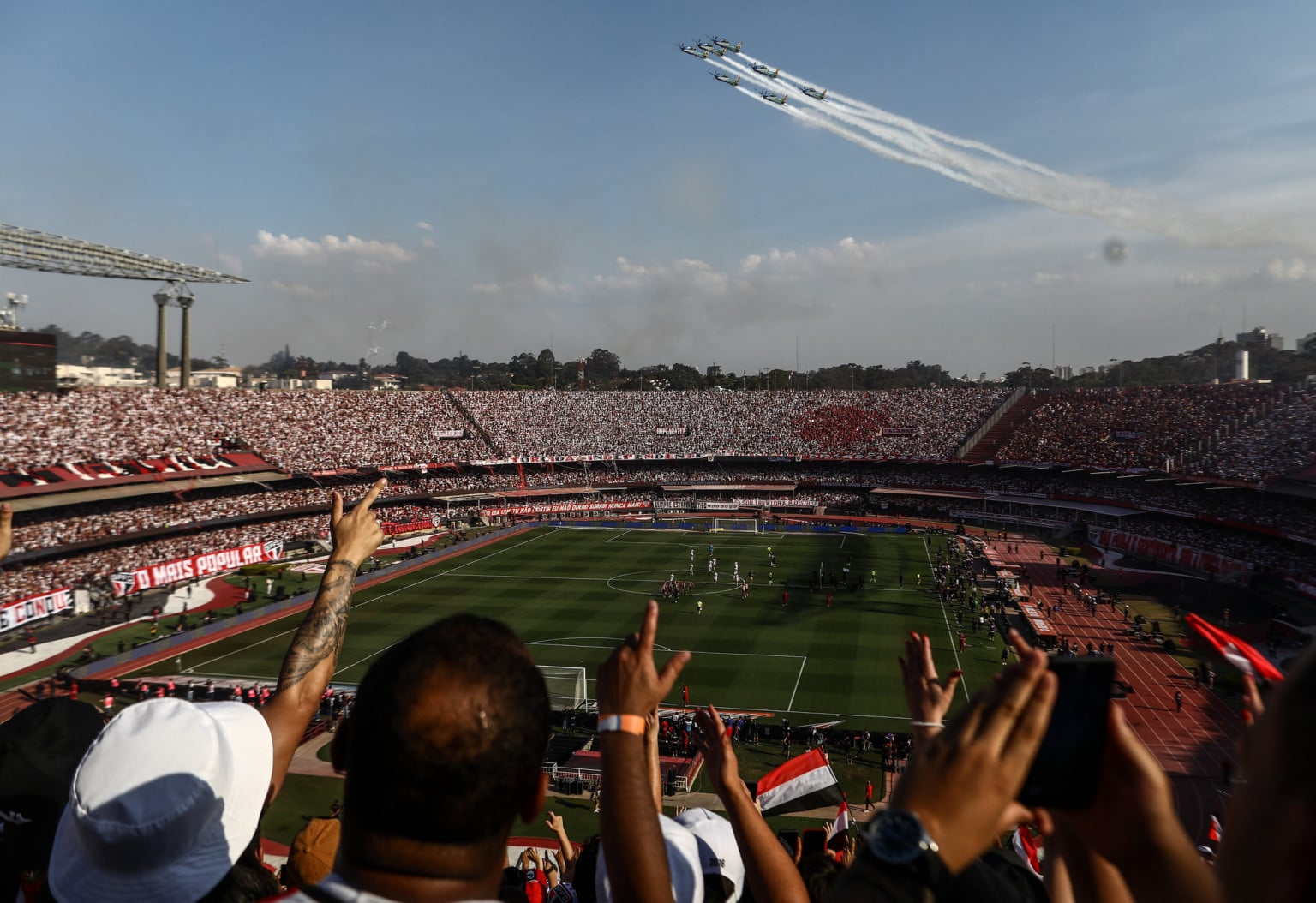 São Paulo: Empresário fará reunião com presidente por SAF - Tribuna de ...